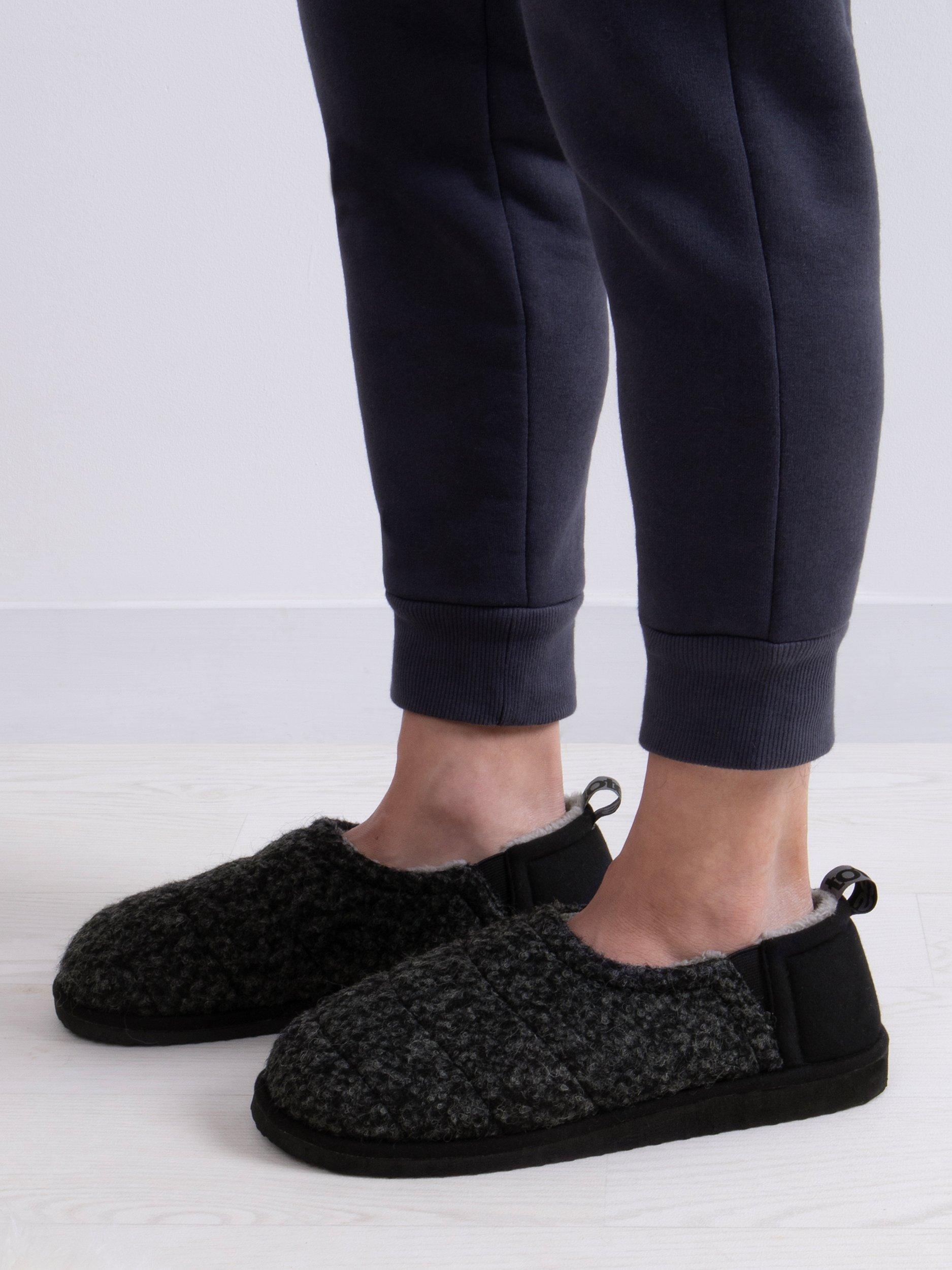 totes Quilted Full Back Slippers, Black