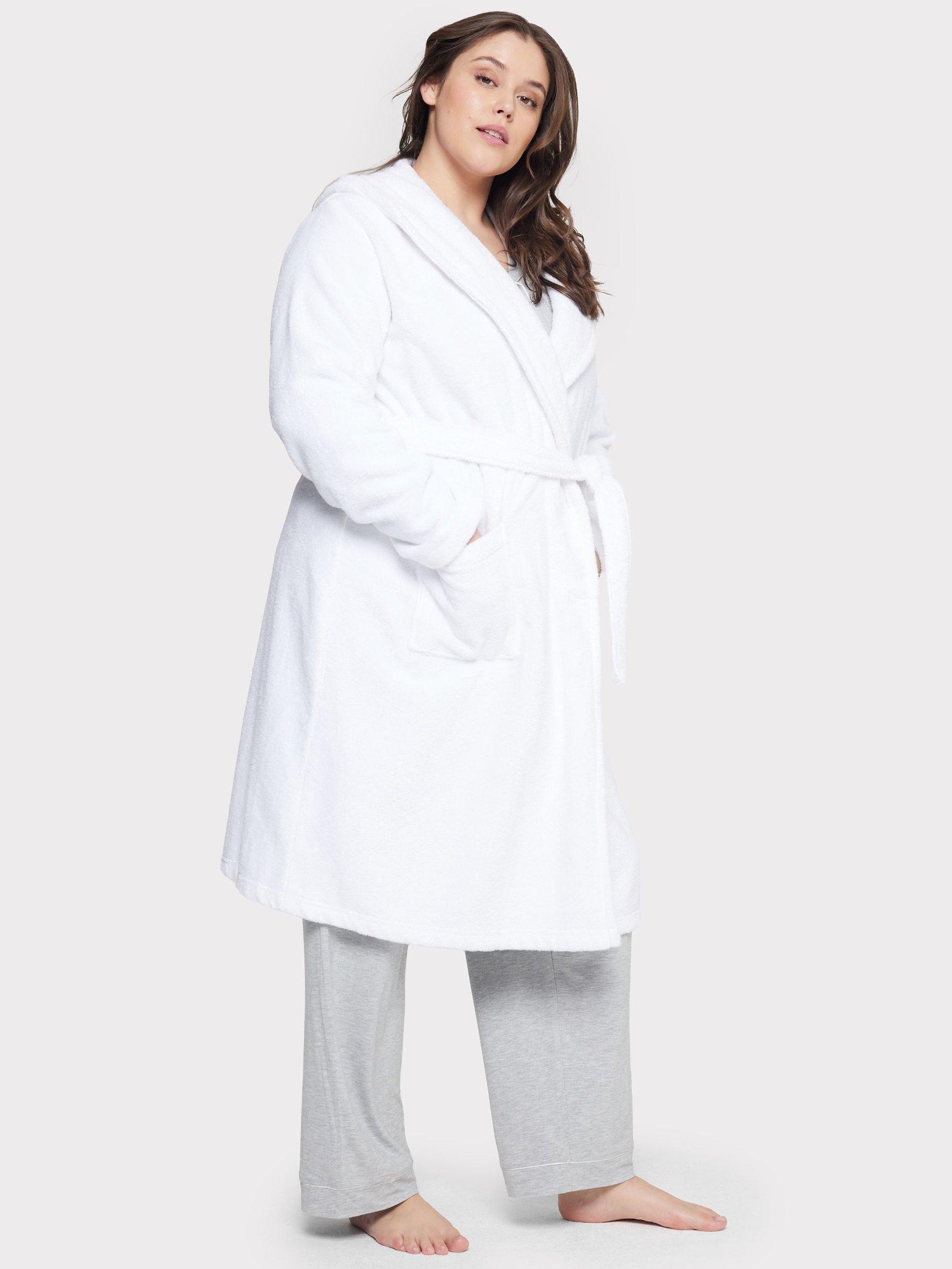 Chelsea Peers Curve Premium Towelling Robe