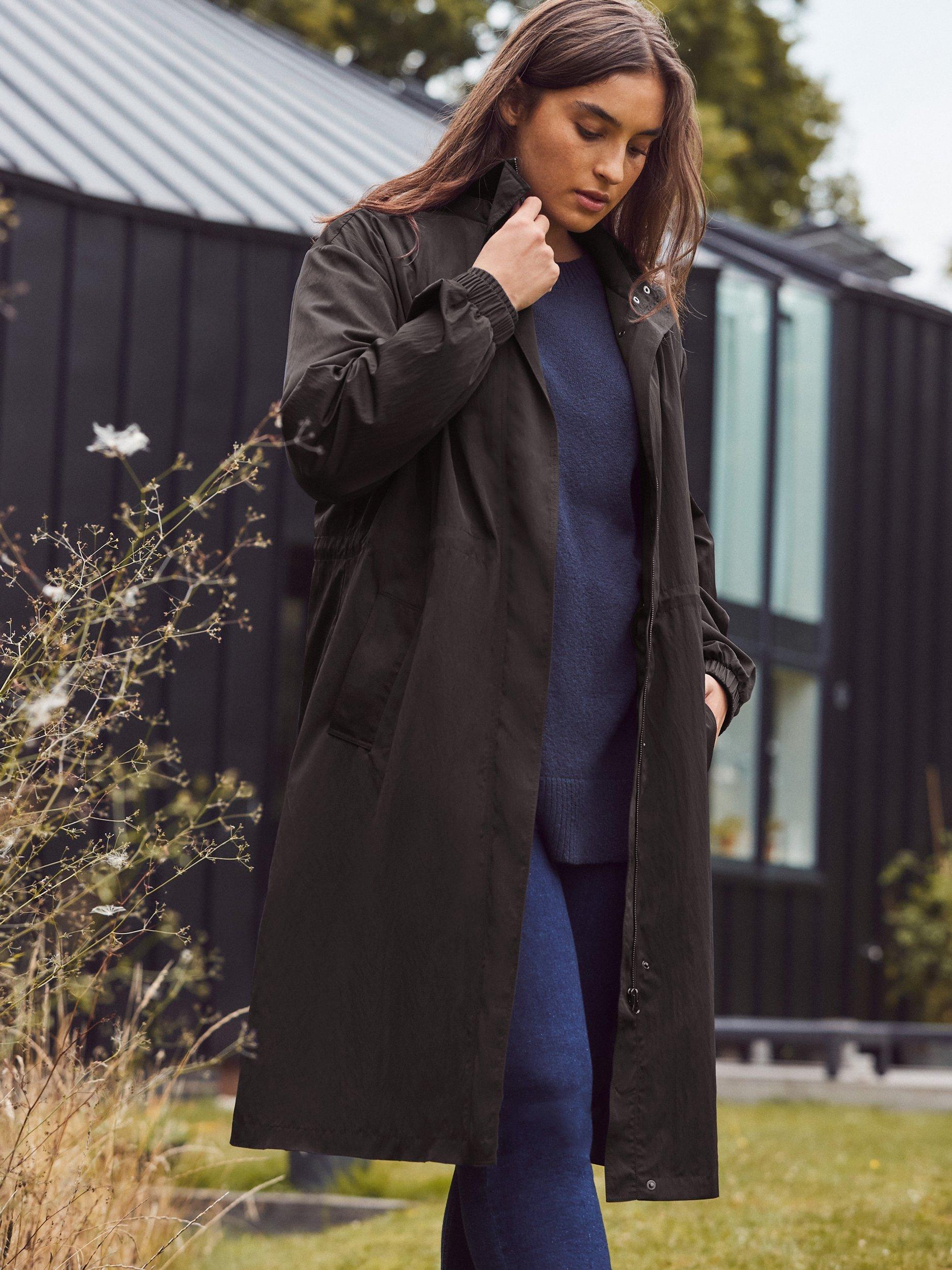 Curve Shower Resistant Longline Raincoat, Black | Live Unlimited