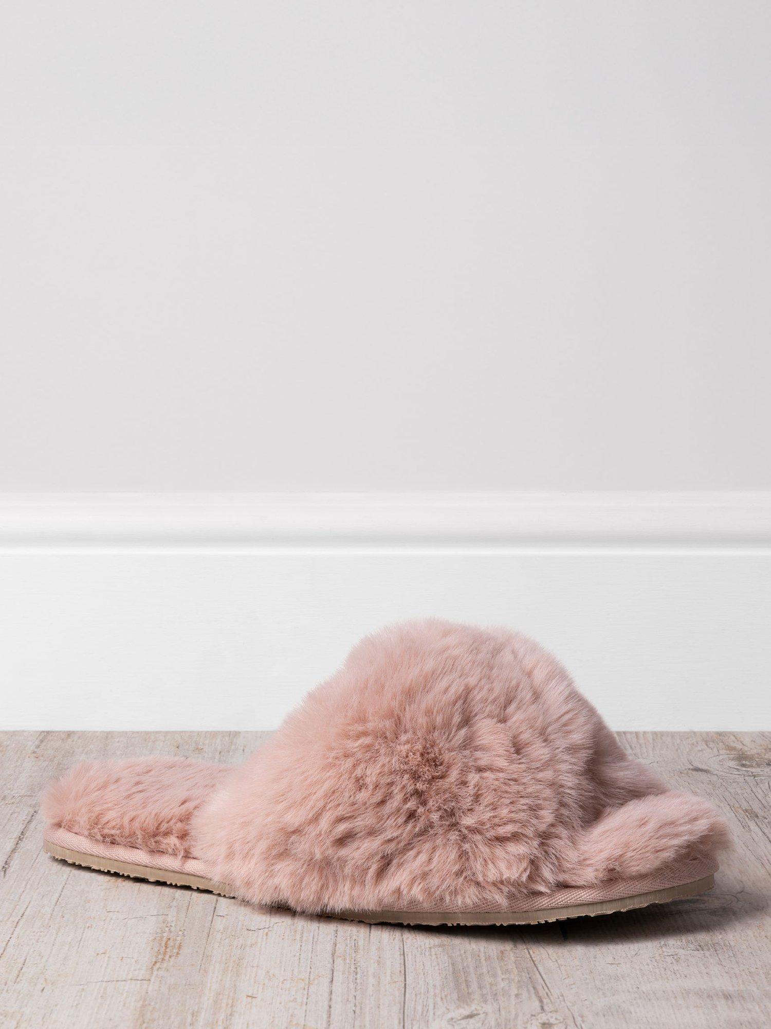Chelsea Peers Faux Fur Cross Over Slippers, Pink