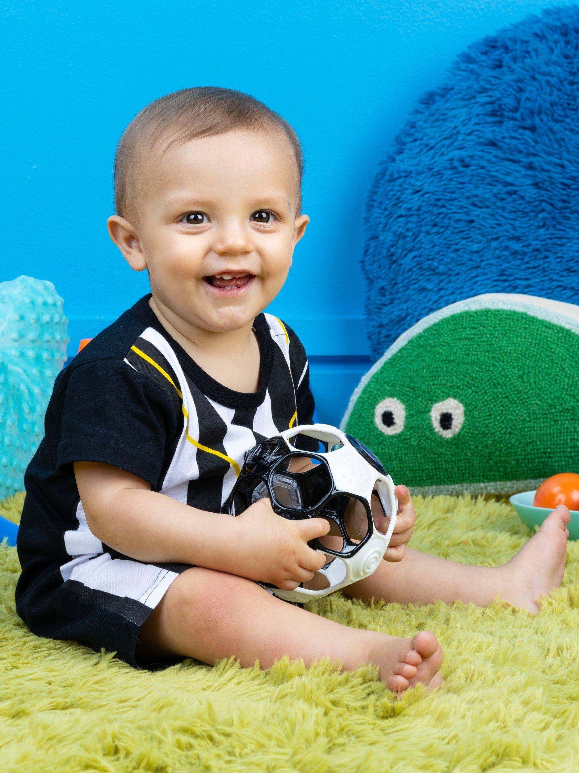 Bright Starts Baby Rattle Ball, Black/White