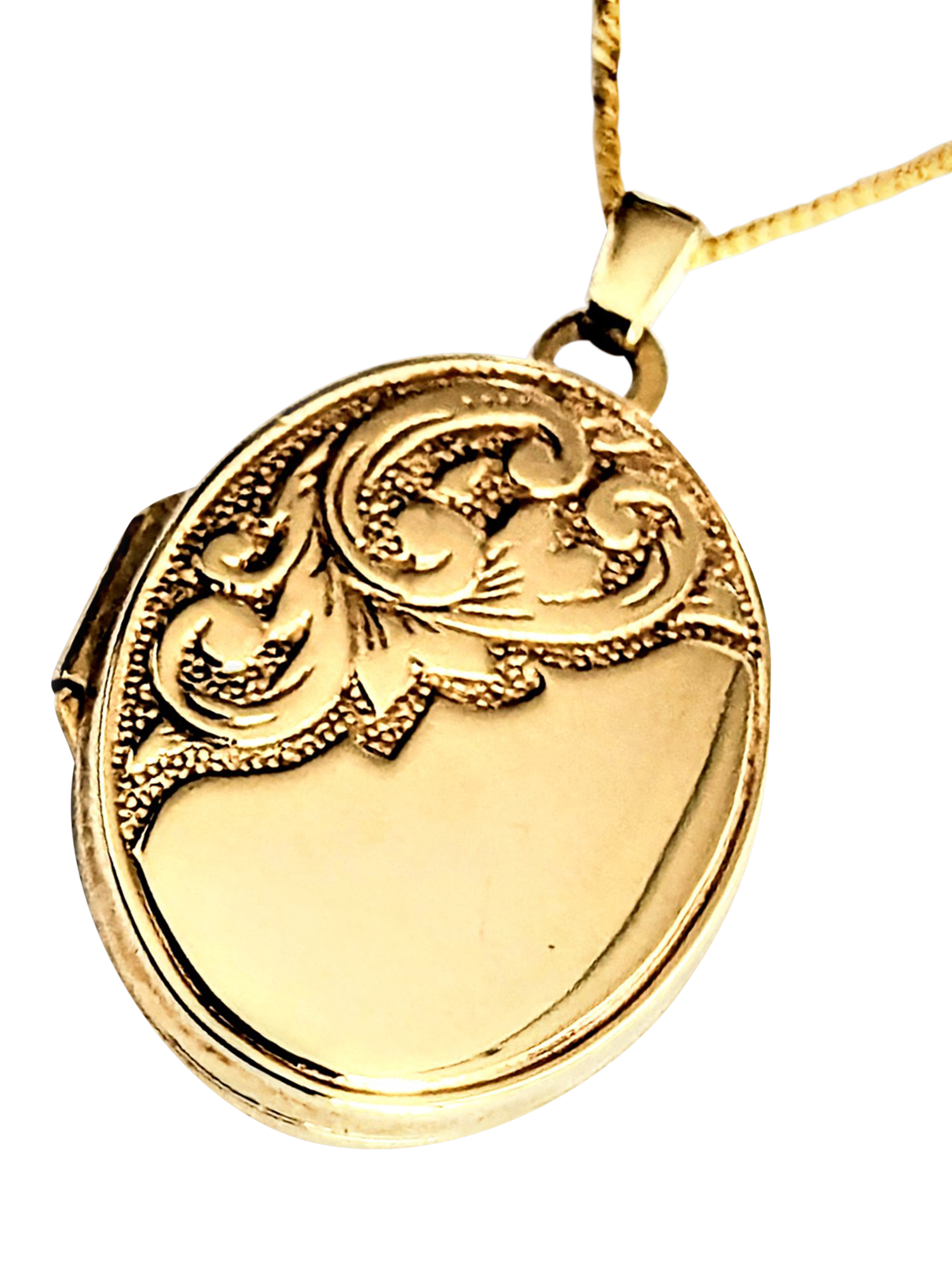 Pre-loved L & T Heirlooms 9ct Yellow Gold Engraved Locket Pendant