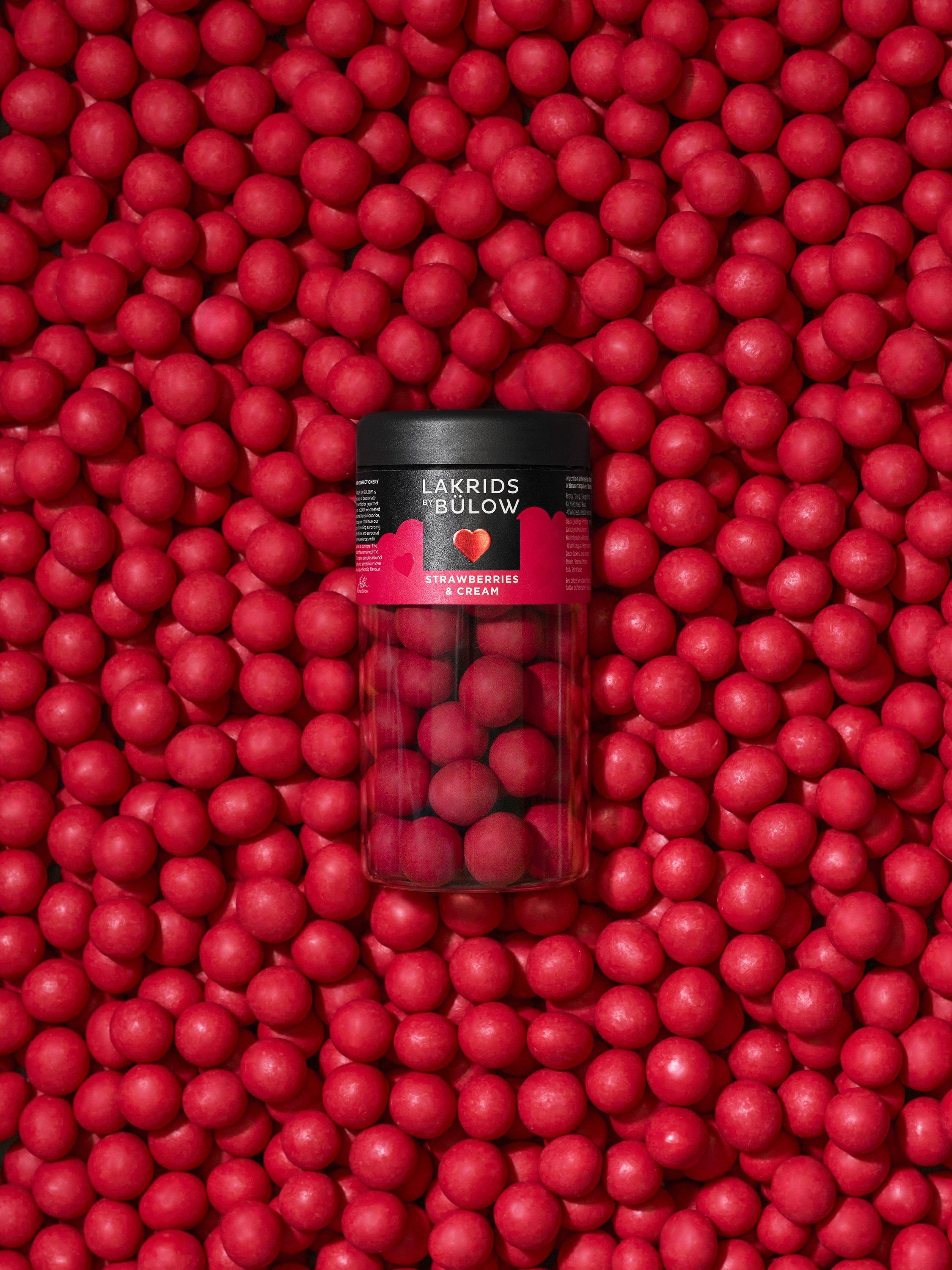 LAKRIDS BY BÜLOW Strawberries & Cream Chocolate Coated Liquorice, 270g