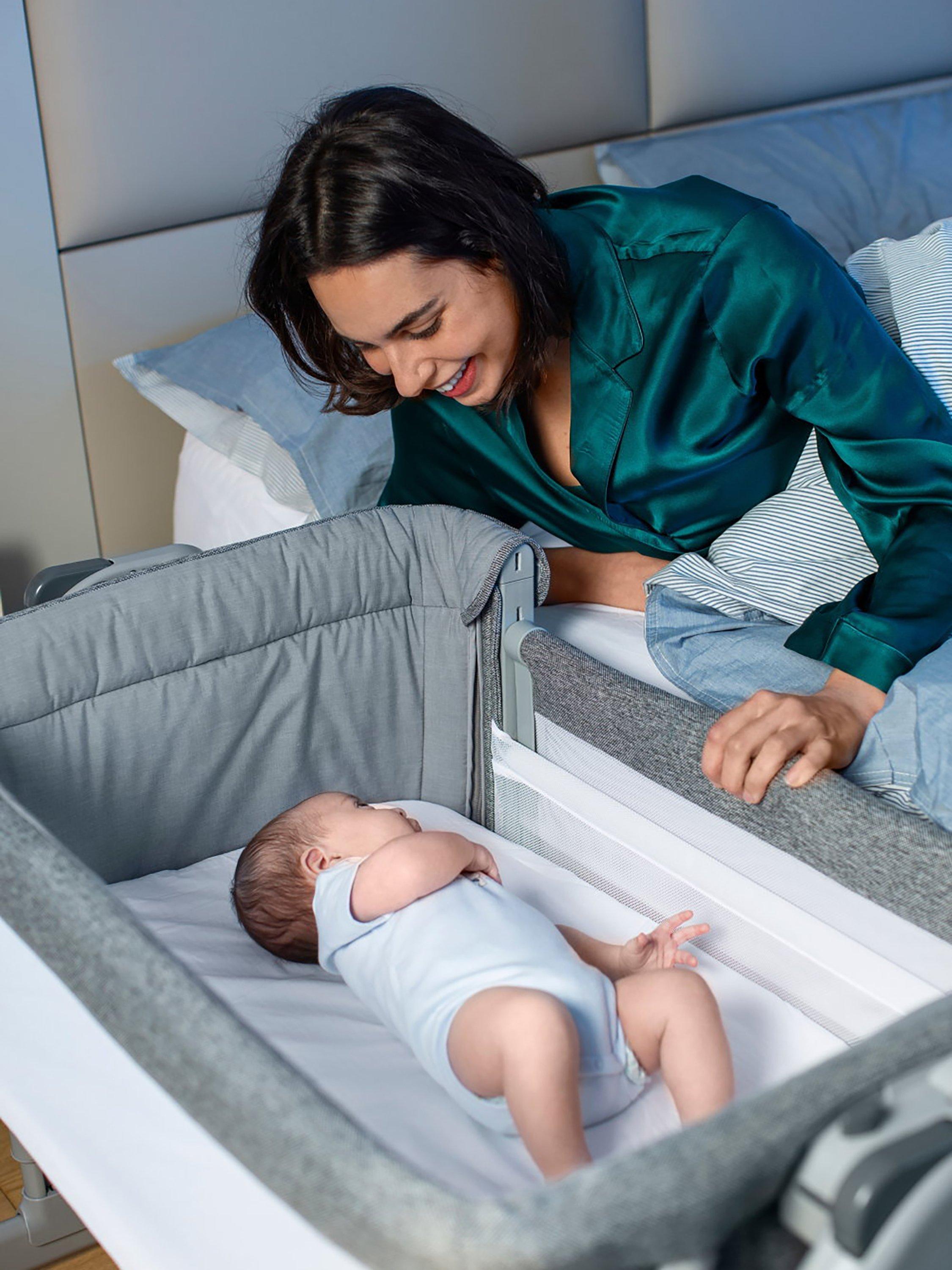 Chicco Next2Me Magic Evo Cot, Mattress Cover & Fitted Sheets Bundle ...