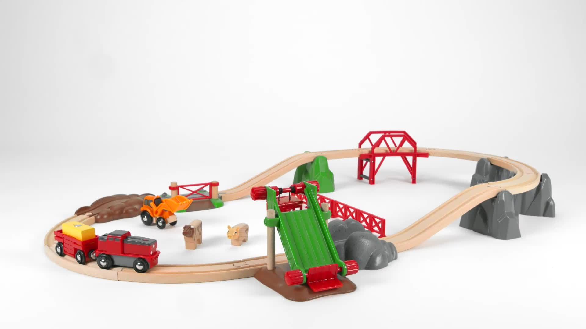 BRIO World Animal Farm Wooden Train Set, FSC-Certified (Beech)